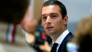 La vie de Jordan Bardella : Origines, formation, carrière et vie ...